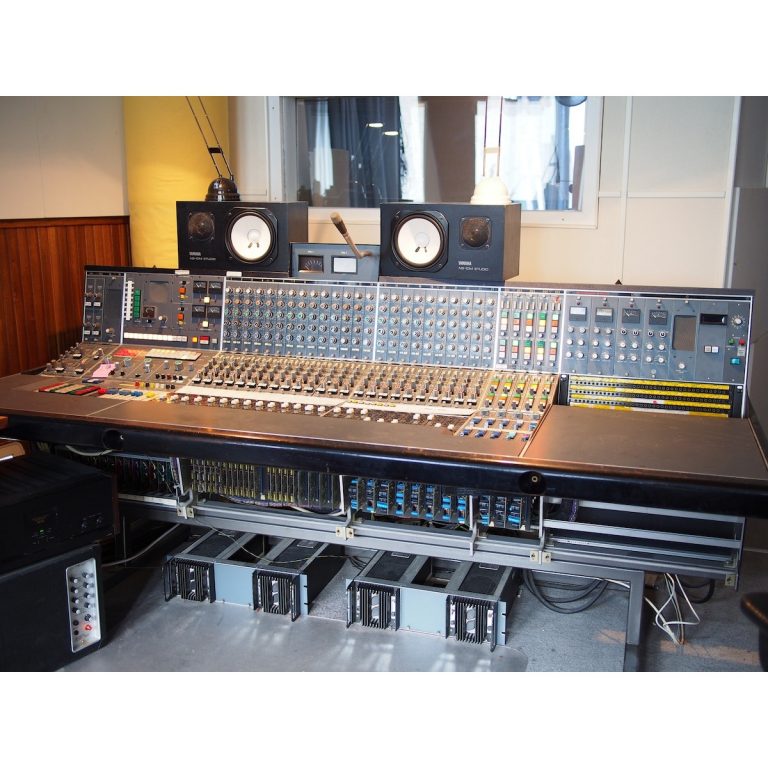 Neve 24 Channel BBC Console (Vintage) – Sonic Circus