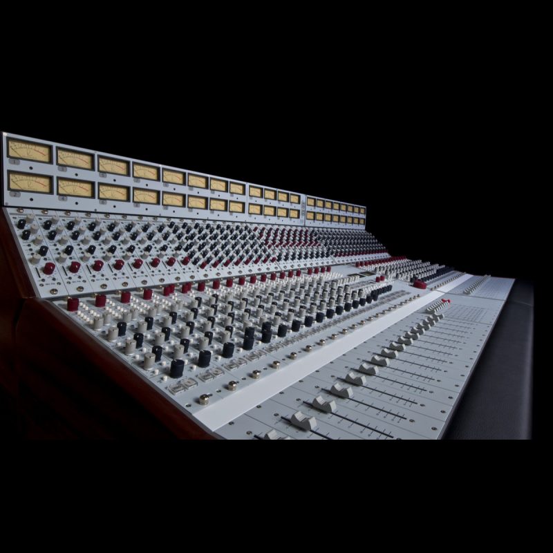 Rupert Neve Designs 5088 32-Channel Analog Console – Sonic Circus