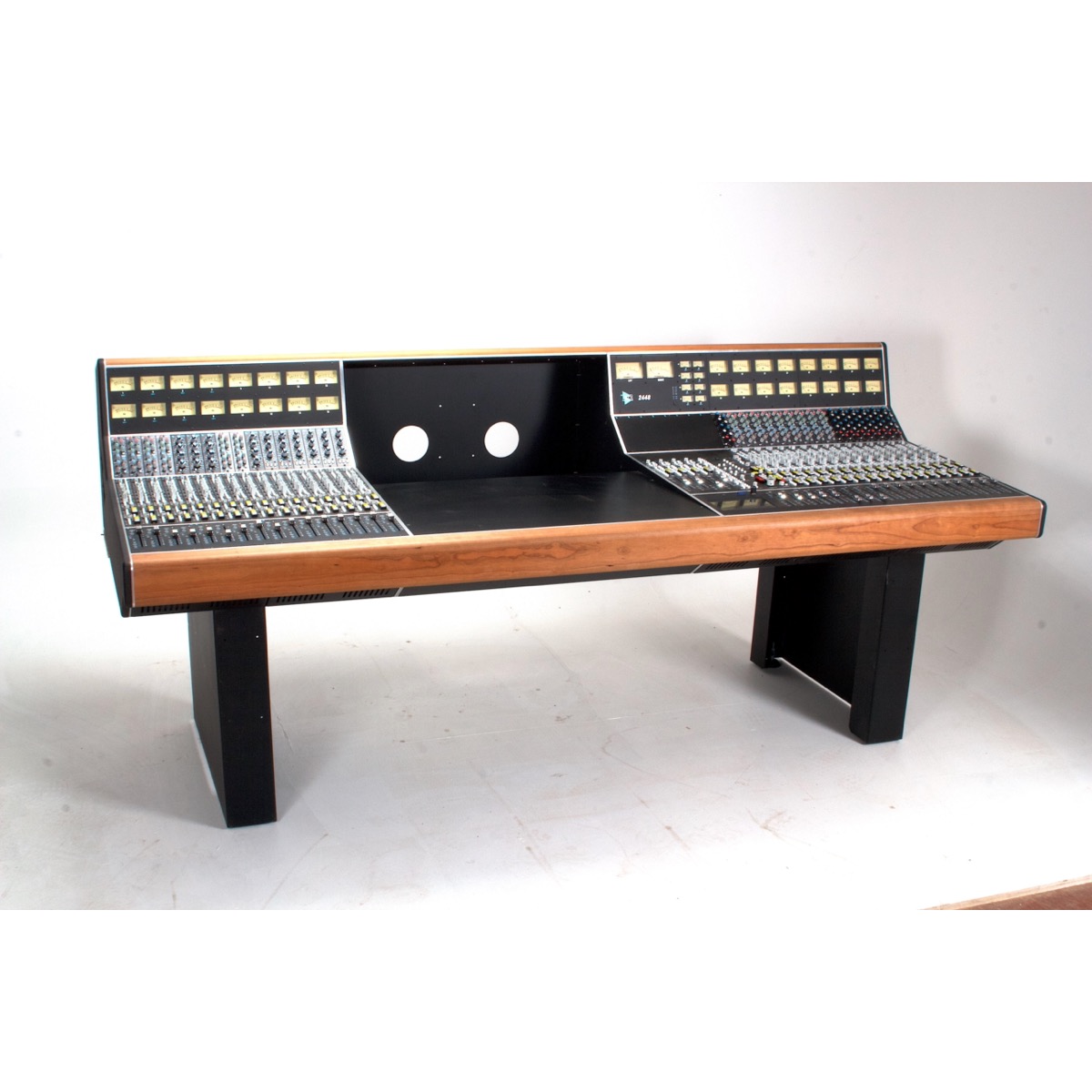 Sonic Circus – Pro Audio, Live Sound, Exclusive Used & Vintage Equipment