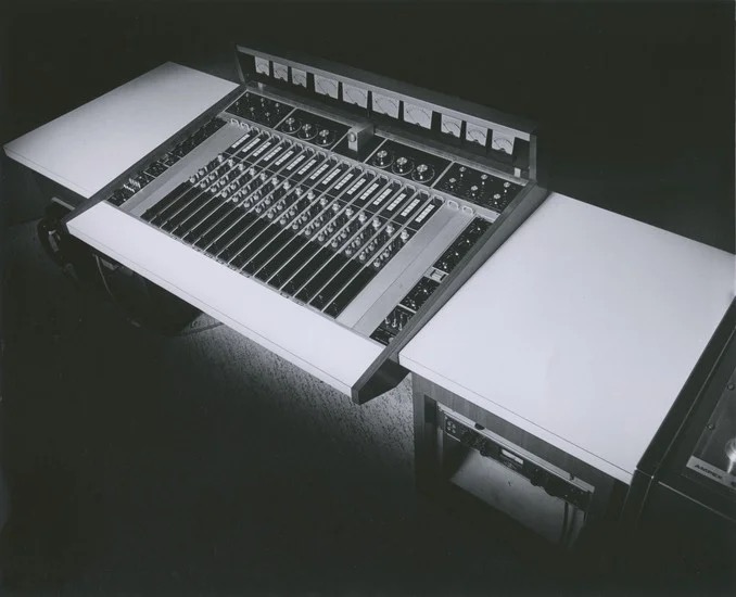 Sonic Circus Welcomes Spectra 1964 – Sonic Circus