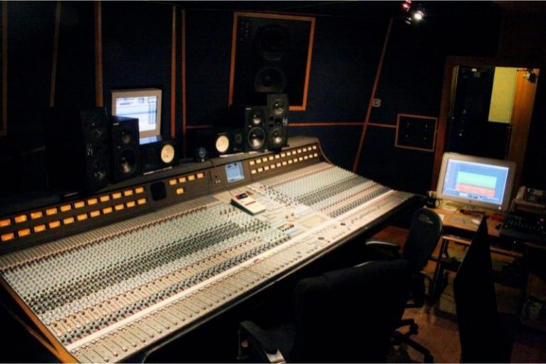 Sonic Circus: Top Rated Mixing Consoles » Sonic Circus