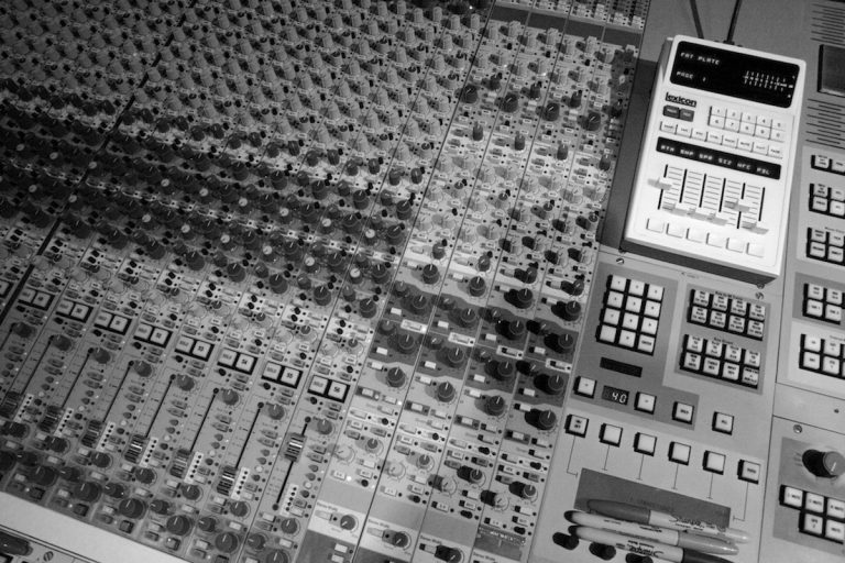 Amek/Neve 9098i 56 input Pre Owned – Sonic Circus