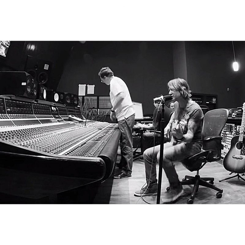 SSL XL-Desk Mixing Console w/ 16 E Series EQ Modules » Sonic Circus