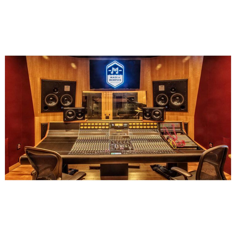 API Legacy AXS Large Format Discrete Automated Analog Console – Sonic ...